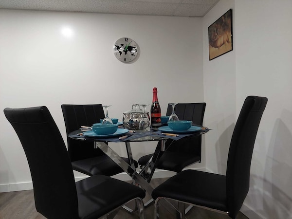 Suite With Facilities To Make You Feel At Home - Winnipeg