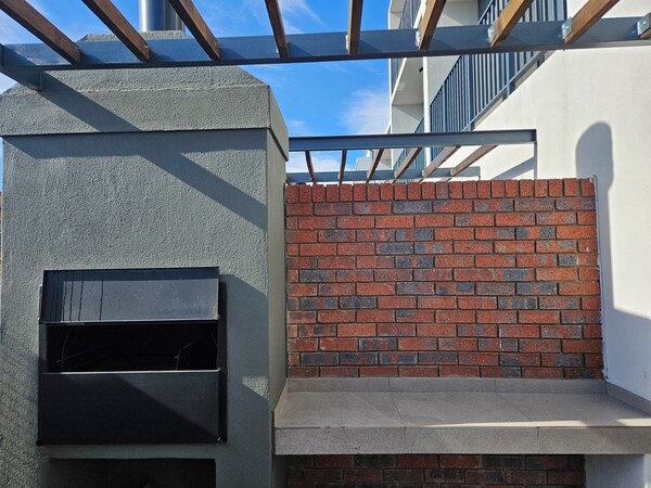 Gorgeous & Tasteful La Serena Magnifique Family Home Close To Big Bay Beach - Western Cape