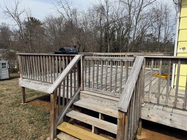 Centralized Modern Home In Johnson City - Johnson City, TN
