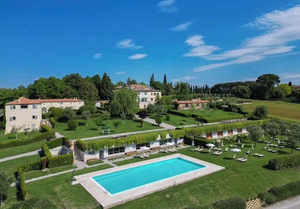 Apartment 'Frantoio 2 Classic' With Shared Pool, Wi-fi And Air Conditioning - Cortona