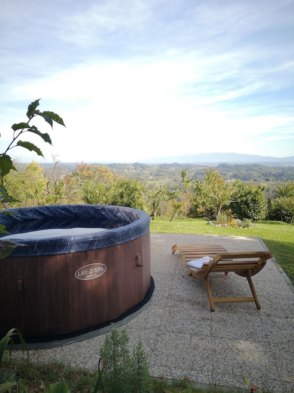 Charming Cottage With Beautiful View And Hot Tub - Slovenia