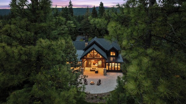 Suncadia's Premier 7br Estate! 5 Mstrs*6.5ba*hot Tub*fine Outdoor Living! - Washington