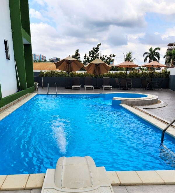 Exec 2 Bedroom, Modern Comfort. - Accra