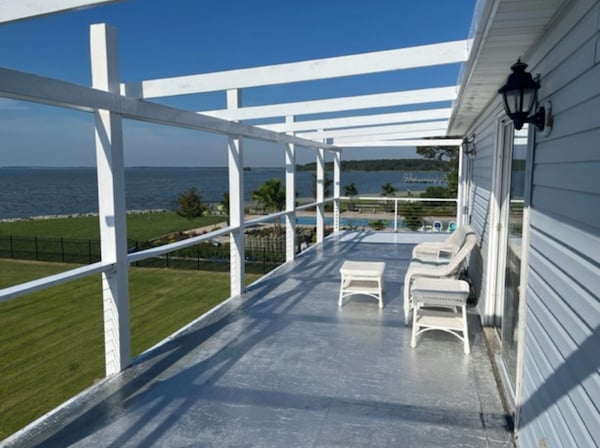 Waterfront Spacious 4-bedroom House On Rehoboth Bay With Private Beach - Dewey Beach, DE