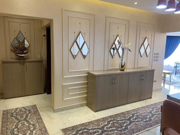 Charming 2-bedroom Apartment With Wifi, Ac In Delightful Cairo Governorate - Cairo