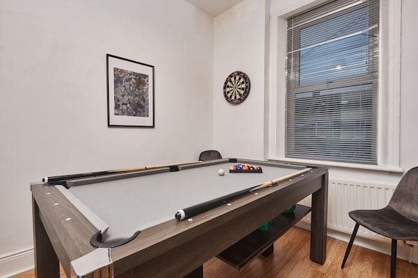 Large Flat Close To The City Centre - Sleeps 12 - Newcastle upon Tyne