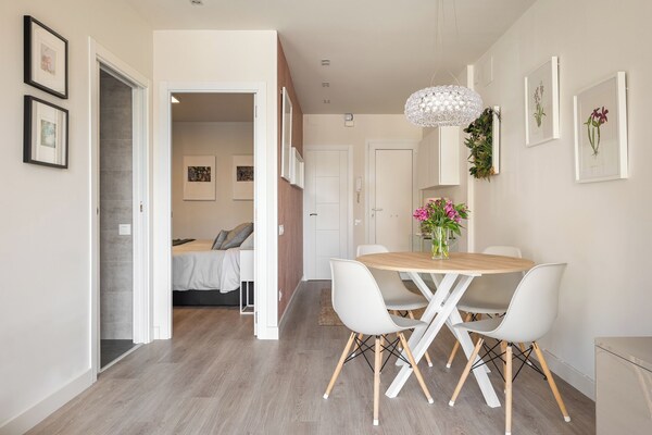 Cozy Apartment Close To Fira Barcelona - L'Hospitalet de Llobregat