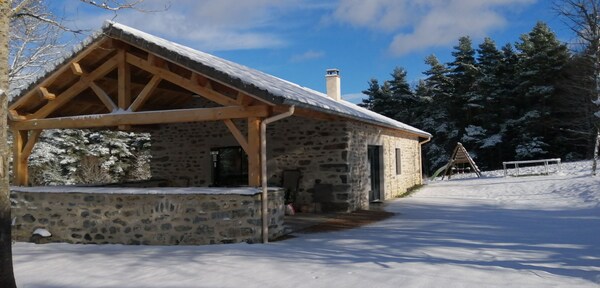 Le Refuge De Jorance And Its Spa - Auvergne