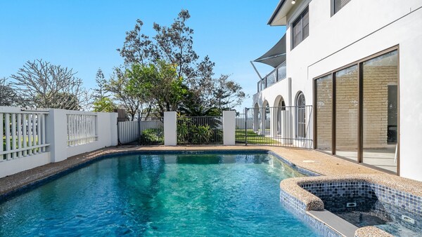 Beach Front Beach Break By Belle Escapes Byron Bay - Winter Escape Special - Free Nights On Us! - Byron Bay