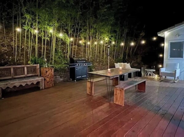 Villa Outpost In The Hollywood Hills. - West Hollywood, CA