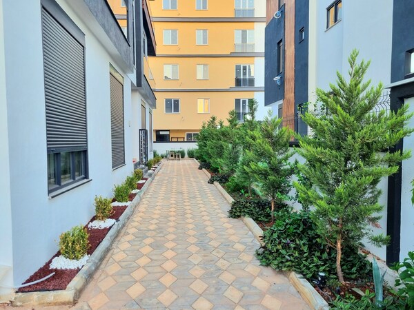 Cozy 2-bedroom Apartment With Ac, Wifi In Enjoyable Antalya - Antalya