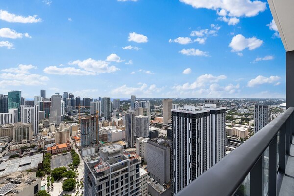 Ph 5107 - New Luxury 1br With Sea/downtown Views - Miami, FL