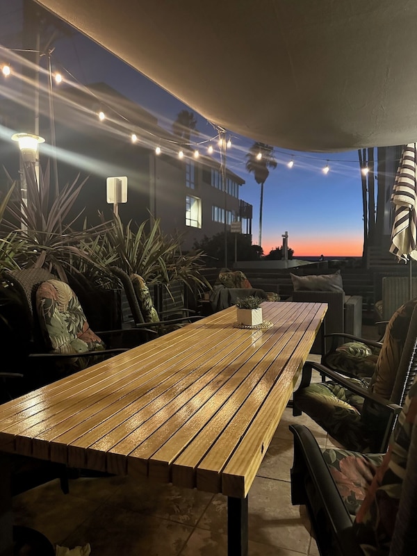 Modern Luxury Venice Beach 2 Bedroom  Steps From The Sand - Marina del Rey, CA