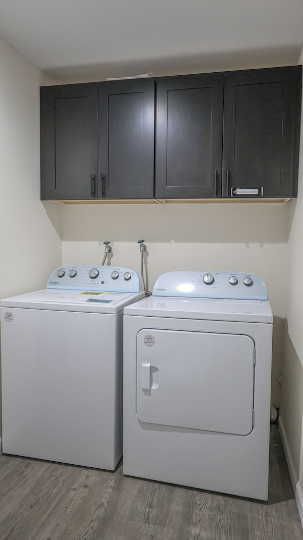 Convenient Bellevue 2 Br 2 Bath Lakeview House - Bellevue, WA