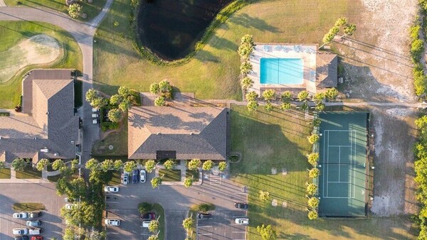 Modern Single Family Home Near The Beach - Brownsville, TX