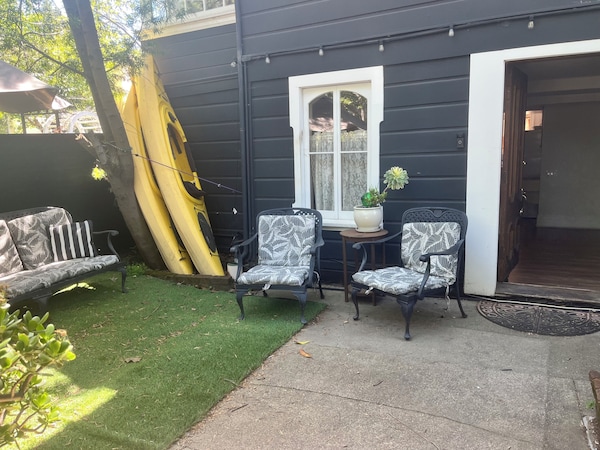 Charming 2.5 Bedroom 1 Bath House With Ac, Wifi In Peaceful San Rafael - San Rafael, CA