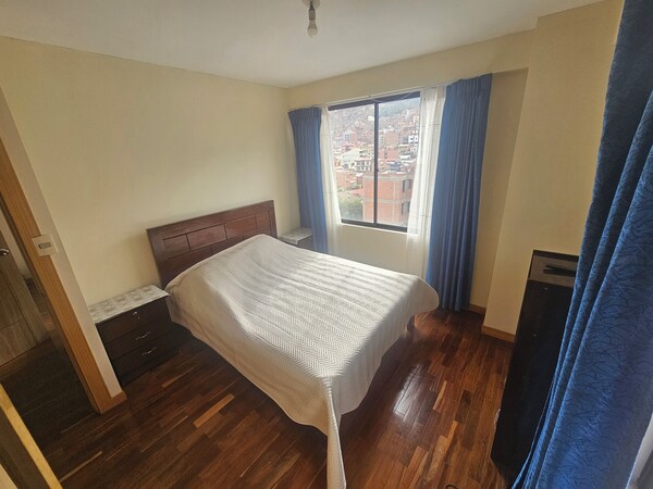 Sunny, Central, Comfortable & Equipped Apartment - La Paz (Bolivia)