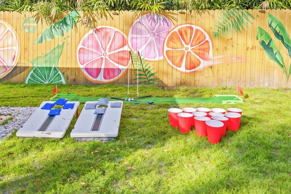Citrus Grove Retreat: Fun, Relaxation, & Sunshine - 3bdr 2ba - Tampa, FL