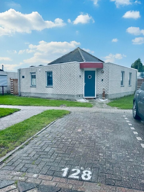 Bungalowpark De Horn - 128 - Bergen, Netherlands