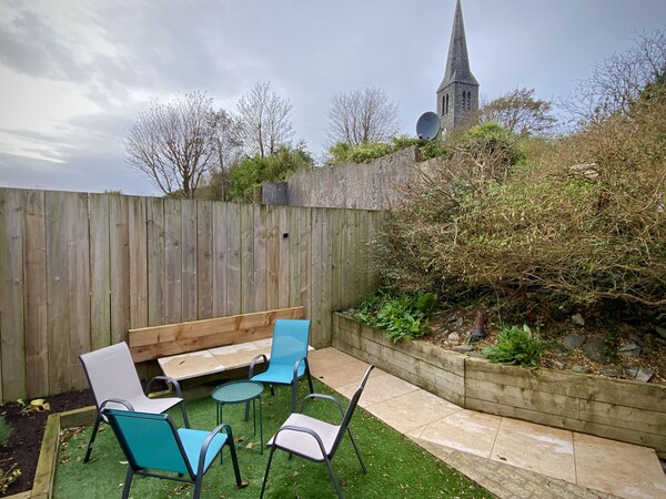 Cottage 478 - Clifden - Sleeps 4 Guests  In 2 Bedrooms - Clifden