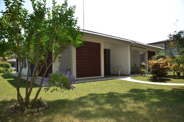 Villa Serenity Garden Avec Jardin Clôturé - Bibione