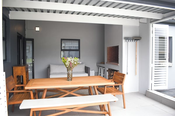 Charming Coastal Escape At Mos-palmiet, Kleinmond Where The River Meets The Sea - Kleinmond