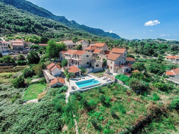 Villa Natura- Private Pool And Spectacular View In Charming Pitve - Stari Grad