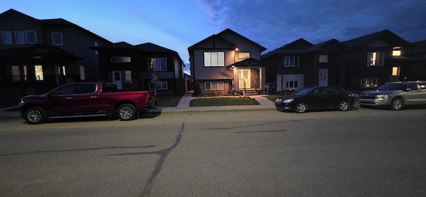 A Blend Of Comfort And Convenience In This Cozy, Modern 2-bd Basement Suite. - Saskatoon