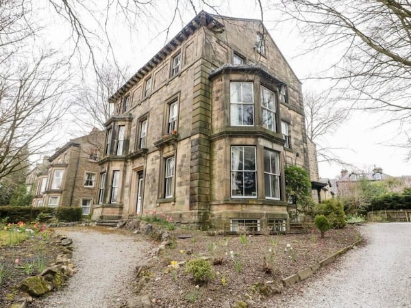Central Buxton Apartment - Buxton