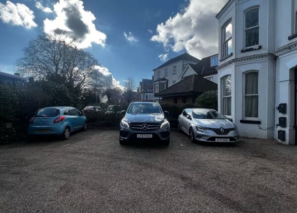Beautiful 1st Floor Apartment With Parking - 6 Minute Walk Into The City Centre - Norwich