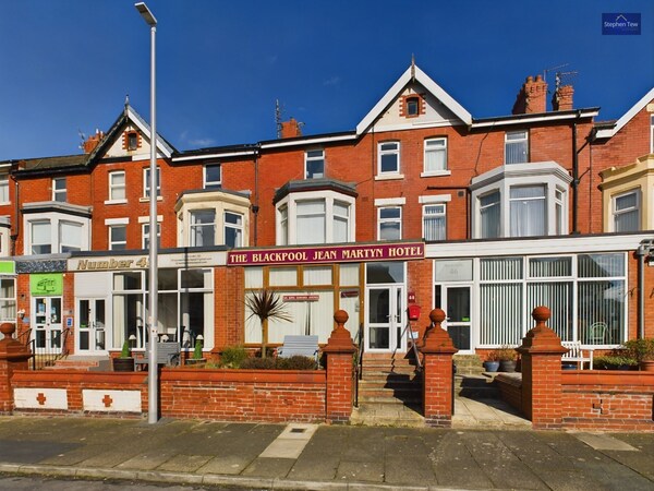 Cosy Ensuite Double Room - Blackpool