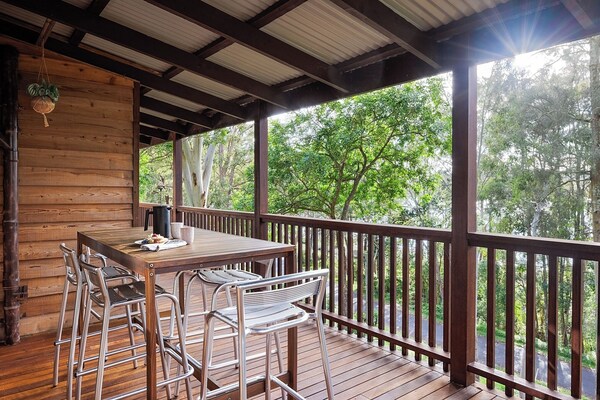 Cosy Coastal Cabin Getaway- Lakefront-dog Friendly - Smiths Lake