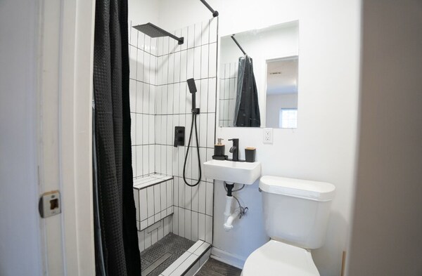 Cozy Studio In Lovely Duluth With Wifi, Ac - Snellville, GA