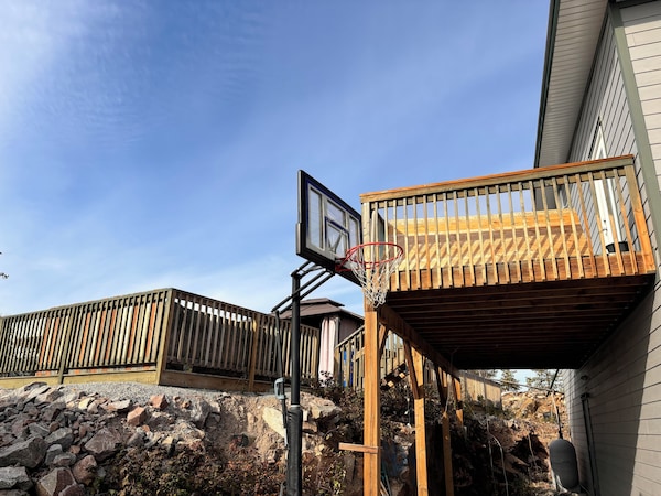 Family Friendly Spacious 4-bedroom House In Enchanting Yellowknife With Wifi - Yellowknife