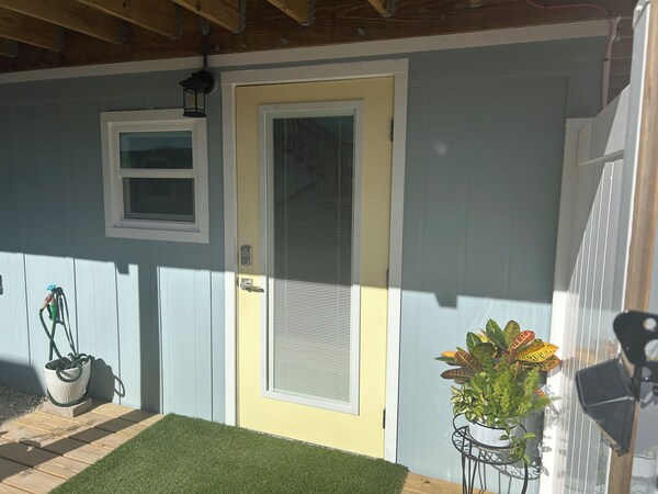 New; 1-bedroom Guest House Apartment W/heated Pool, In Fabulous Fort Myers Beach - Fort Myers Beach, FL