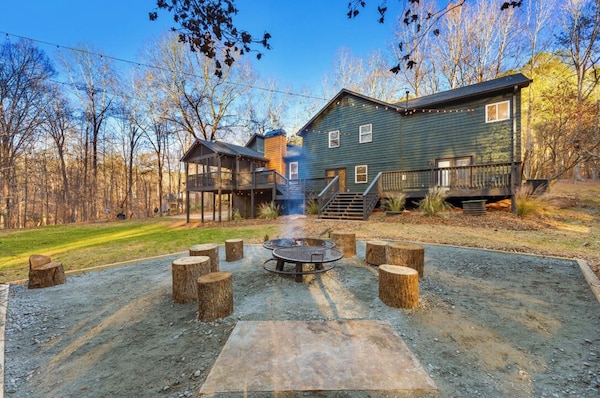 Escape To Forest Lake Retreat On Lake Allatoona Near Lake Point Sports Complex - Acworth, GA