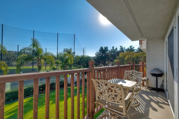 La Costa Condo | Pool, Bbq, Gated Parking - San Marcos, CA