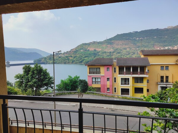 Lakeview 2-bedroom Apartment With Ac In Lavasa - Lavasa