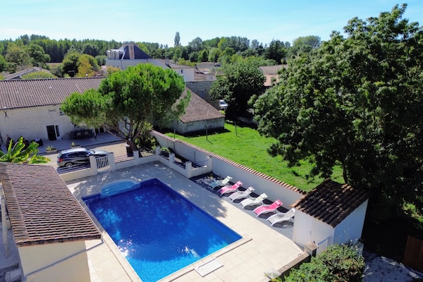 Gîte Dans Le Marais Poitevin Pour 8 Personnes, 4 Chambres Avec Sdb Privative - Deux-Sèvres