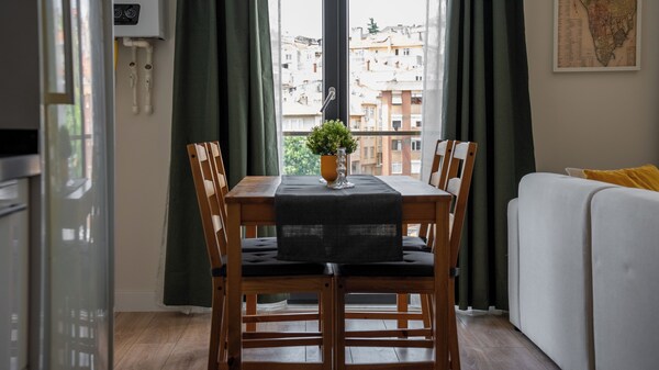 4b2 Approved Brand New Terrace Flat With Ac In Center - Istanbul