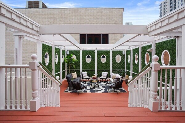 The Yuma Mansion | Entire 9br + Patio Best Area! - Chula Vista, CA