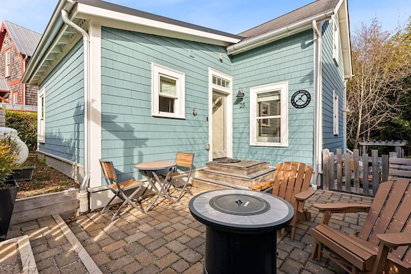 *New* Wayfinder: A Pet-free, Modern-eclectic Home! - Pacific Beach, WA