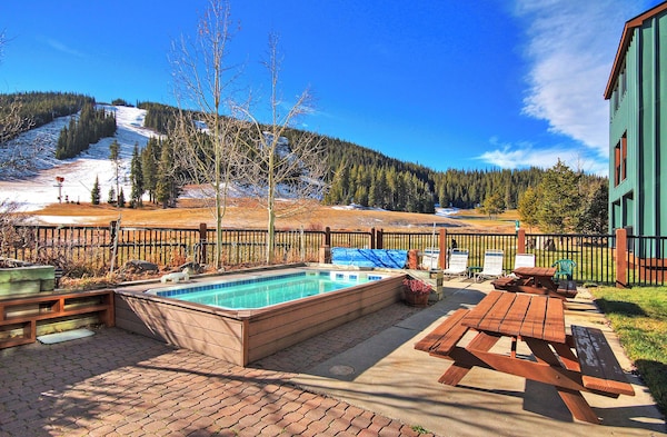 Ski In/out Hotel Room W/ Hot Tub. - Copper Mountain, CO