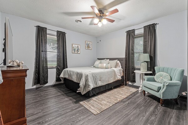 Charming 3-bedroom Farmhouse With Wifi, Ac In Amazing Valley View Jonesboro - Jonesboro, AR