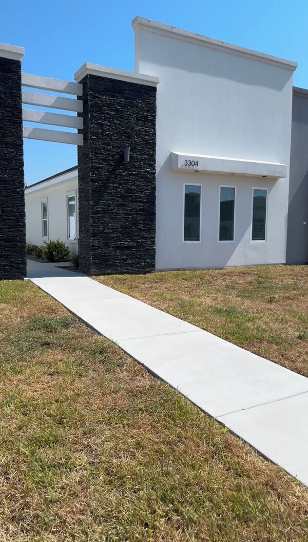 Luxury 1-bedroom Apartment In Mcallen Near Major  Hospitals , Wifi, Ac - McAllen