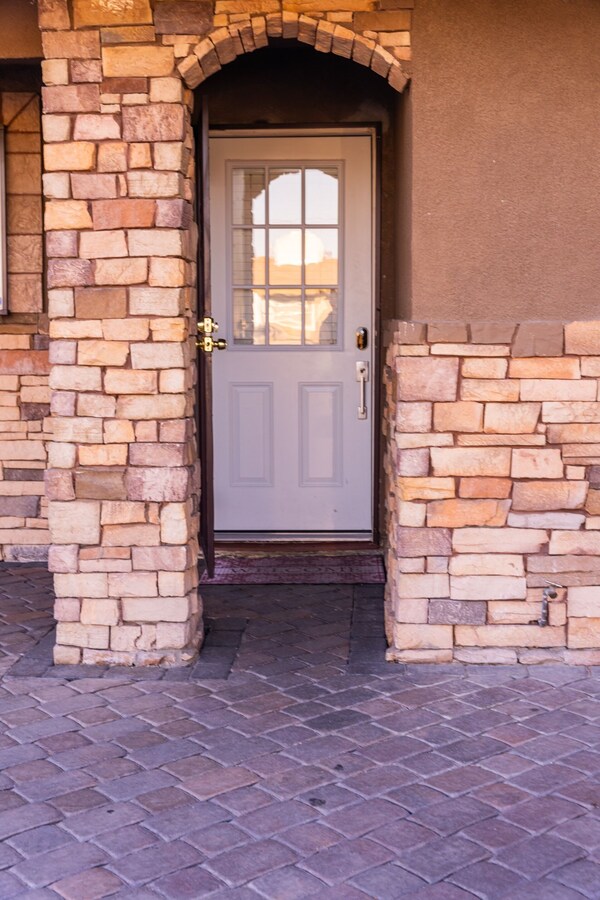 Beautiful And Cozy Family House With Pool And Barbecue. - Las Vegas, NV