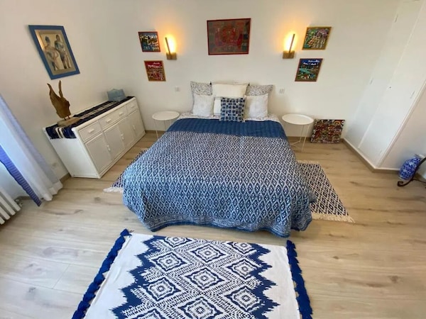 Aux Couleurs De Commarin Chambre Blanche - Chateauneuf