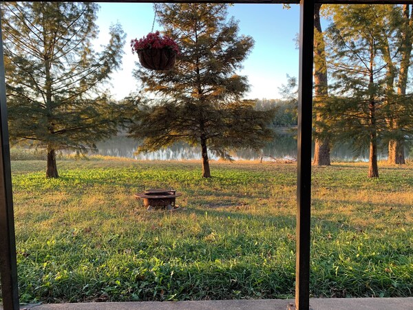 Charming Home In Historic Bonnots Mill, Mo - Taos, MO