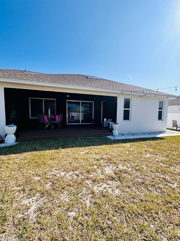The Bright Haven In Cape Coral - Fort Myers, FL