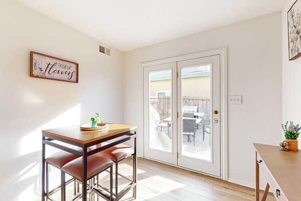 50% Off Intro Rate @ Riverstone Retreat \/4beds - Albuquerque, NM